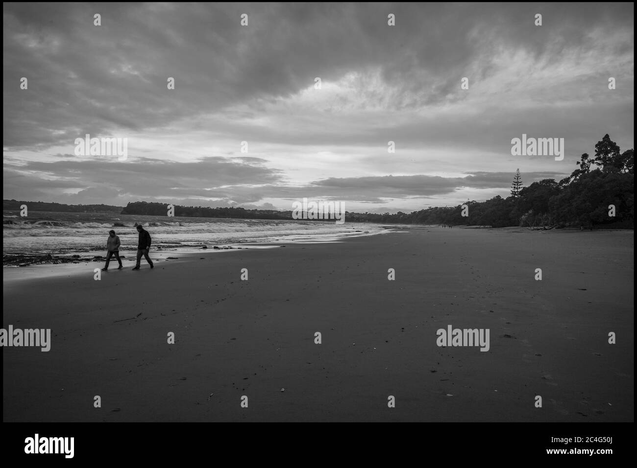 Stanmore Bay beach Auckland New Zealand on a wet Friday afternoon ...