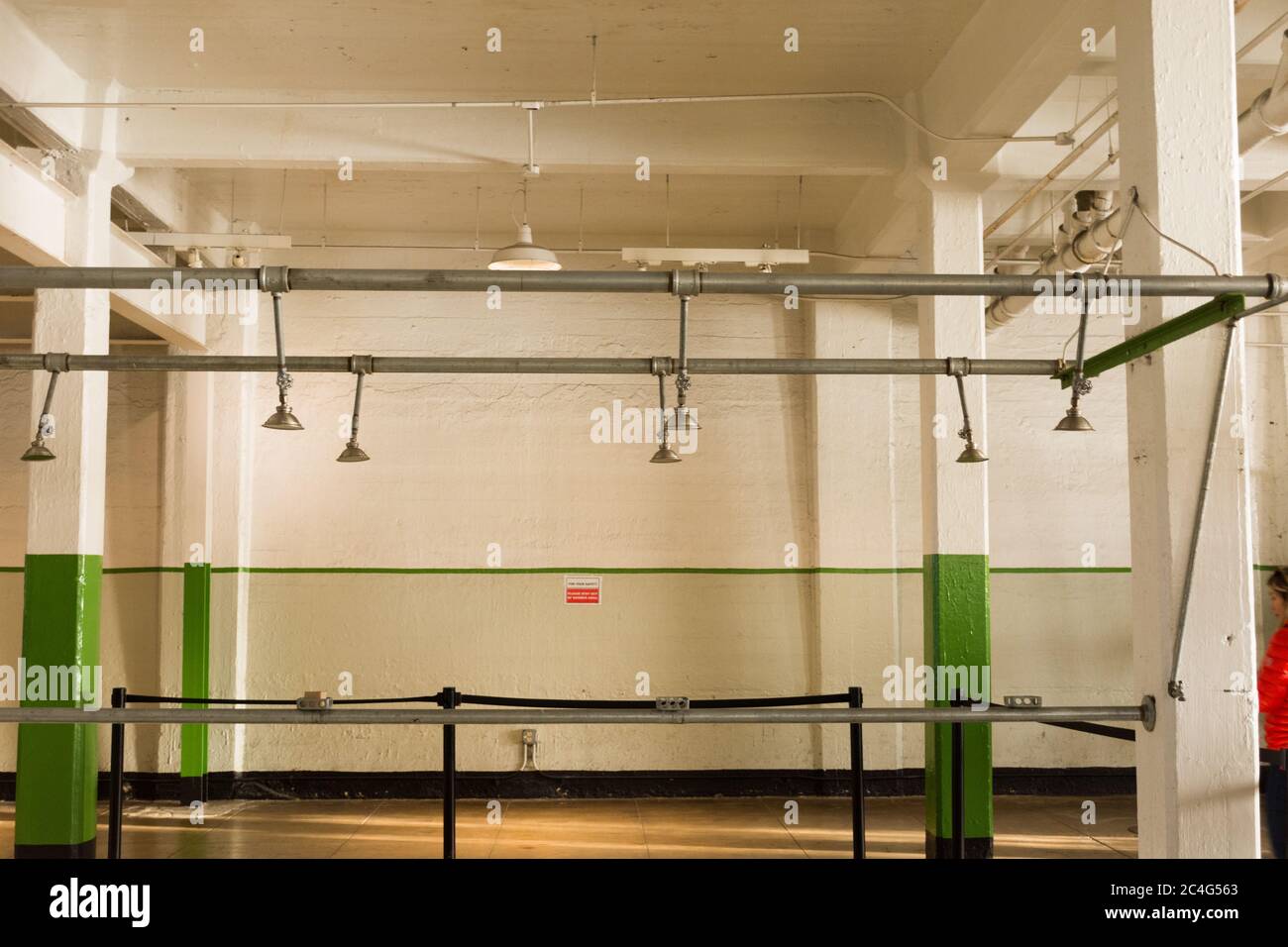 Prison showers hi-res stock photography and images - Alamy