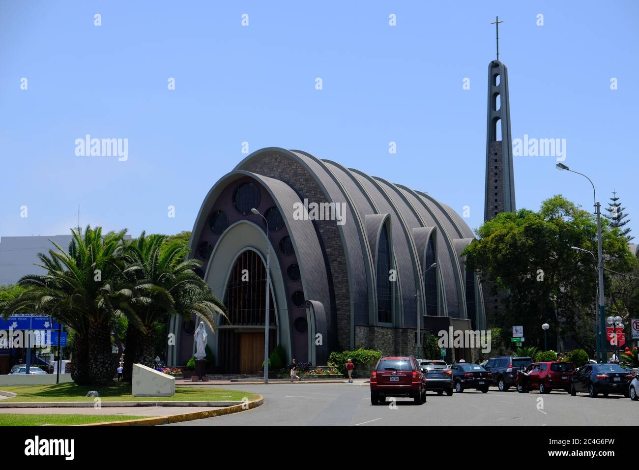 Peru Lima - Catholic church Parroquia Santa Maria Reina Stock Photo - Alamy