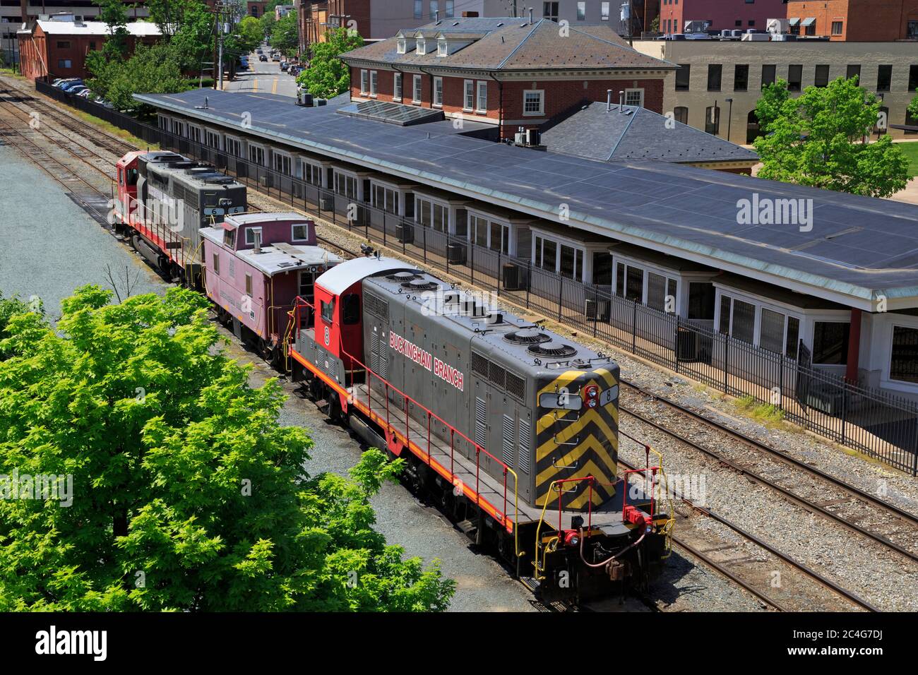 Virginia train station architecture hi-res stock photography and images ...