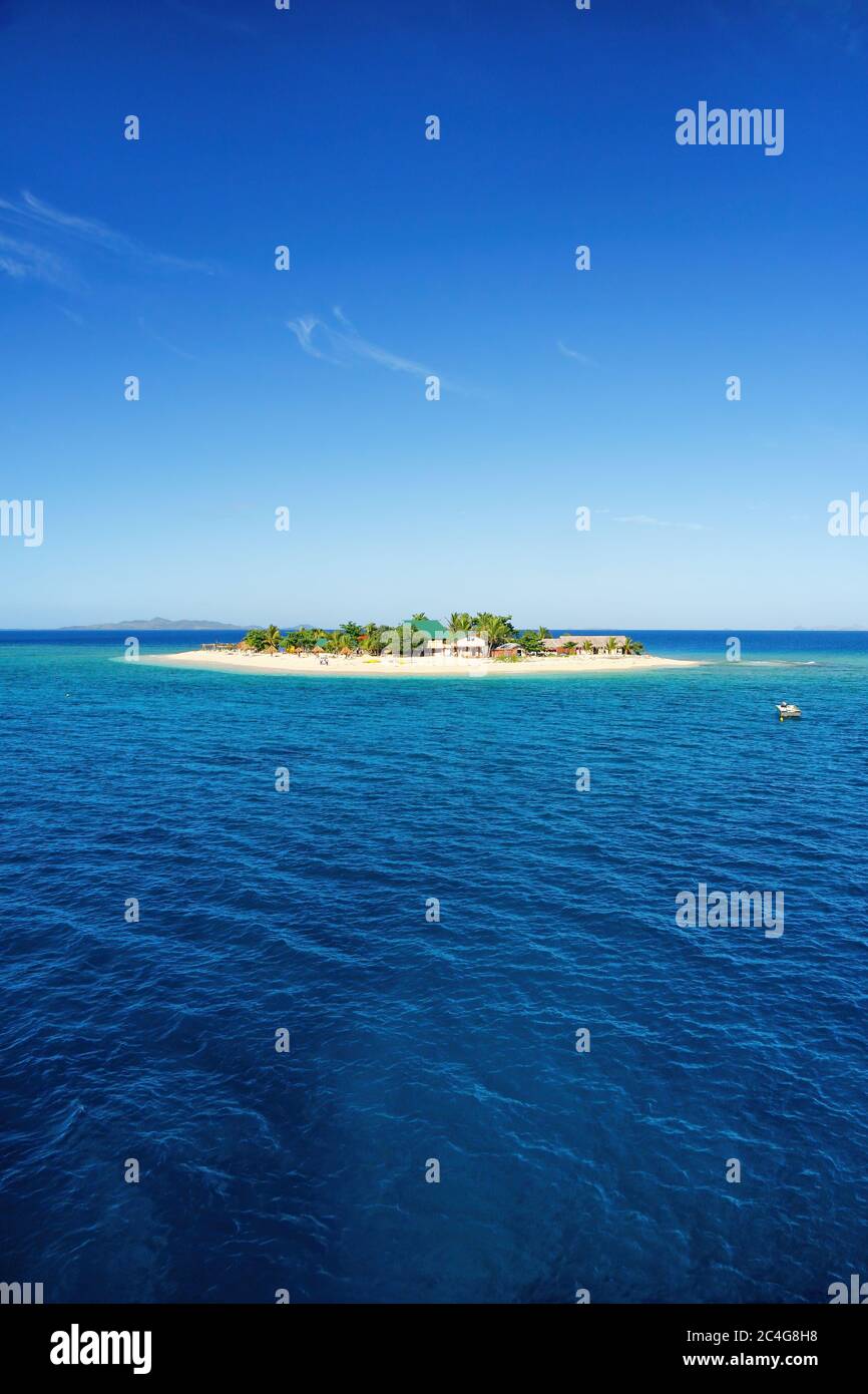 Small South Sea Island in Mamanuca Island group, Fiji. This group ...