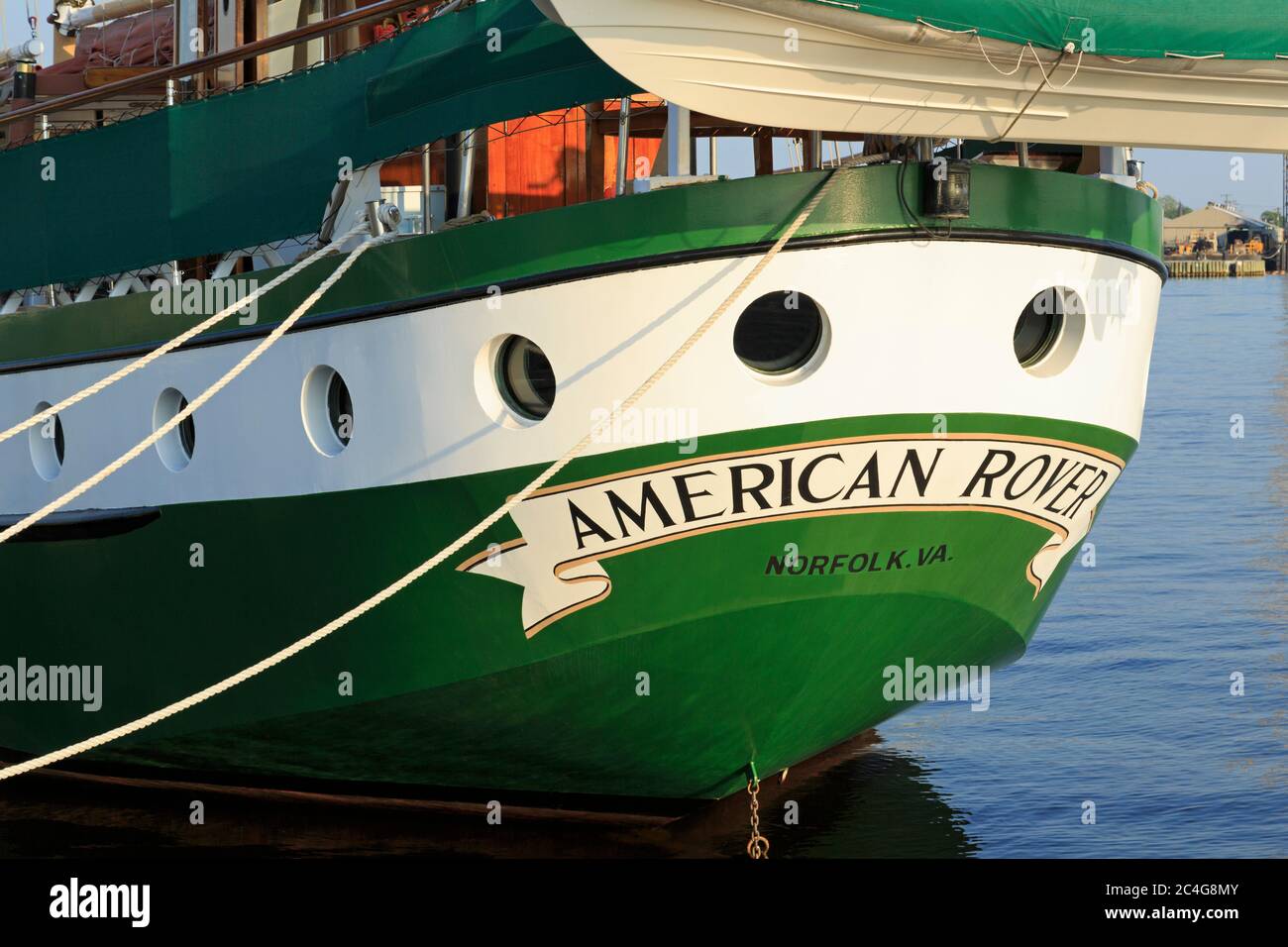 American rover ship hi-res stock photography and images - Alamy