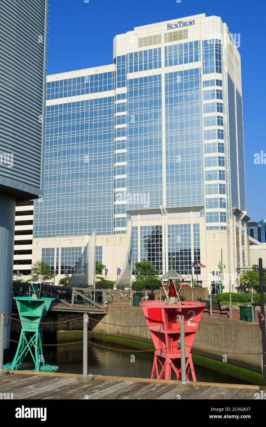 Virginia norfolk nauticus museum hi-res stock photography and images ...