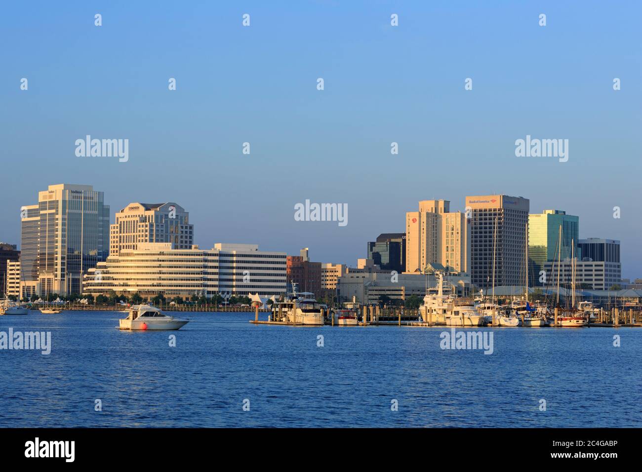 Norfolk virginia skyline hi-res stock photography and images - Alamy