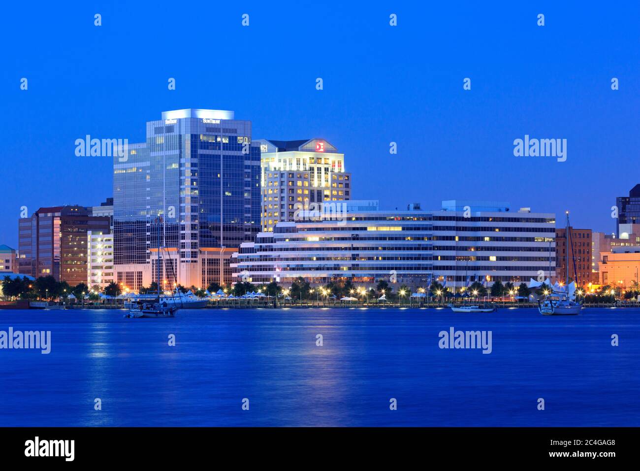 Norfolk virginia skyline hi-res stock photography and images - Alamy
