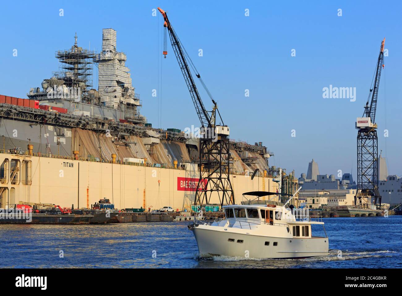 Norfolk naval shipyard hi-res stock photography and images - Alamy