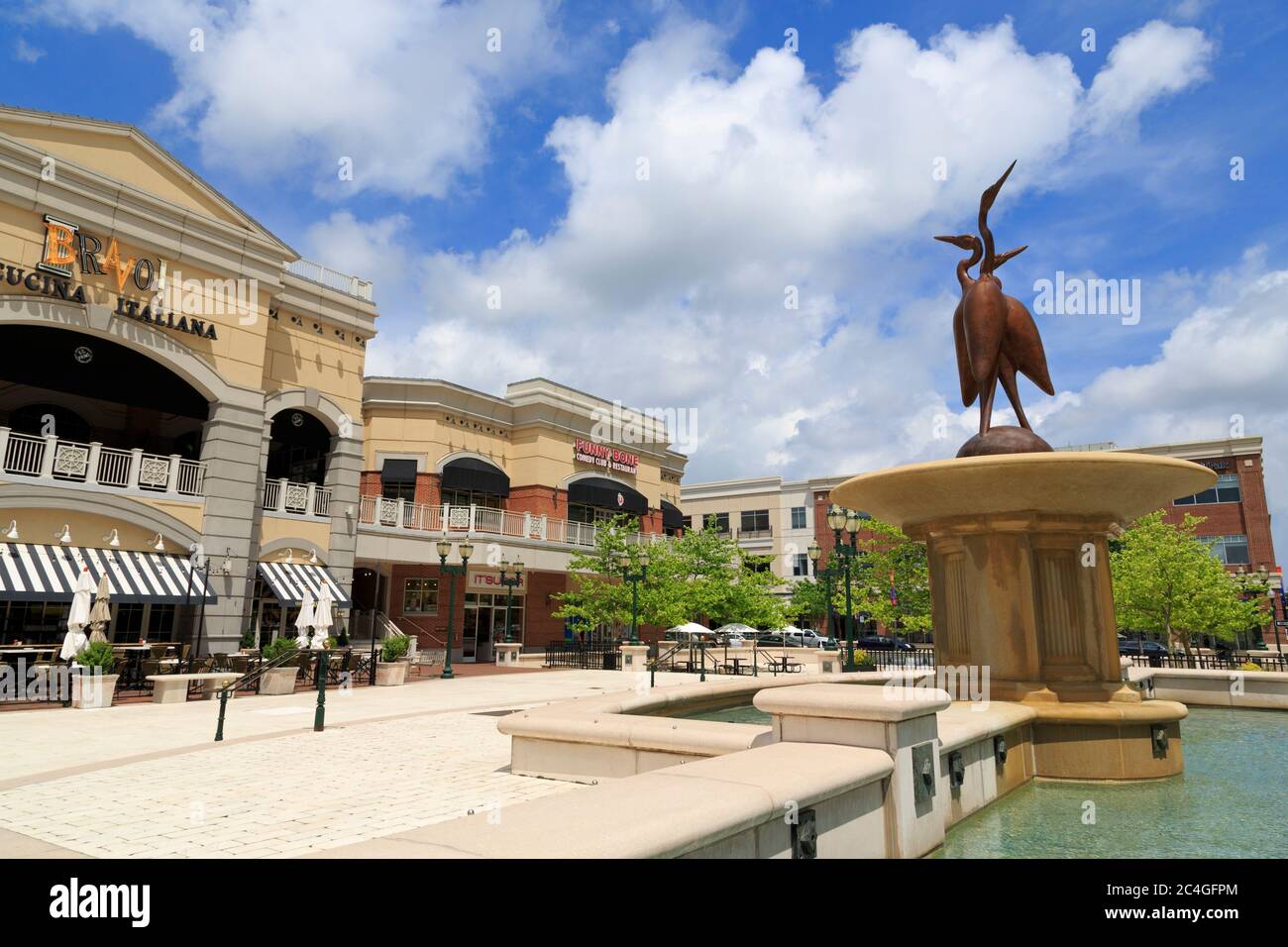 Virginia virginia beach town center hi-res stock photography and images ...