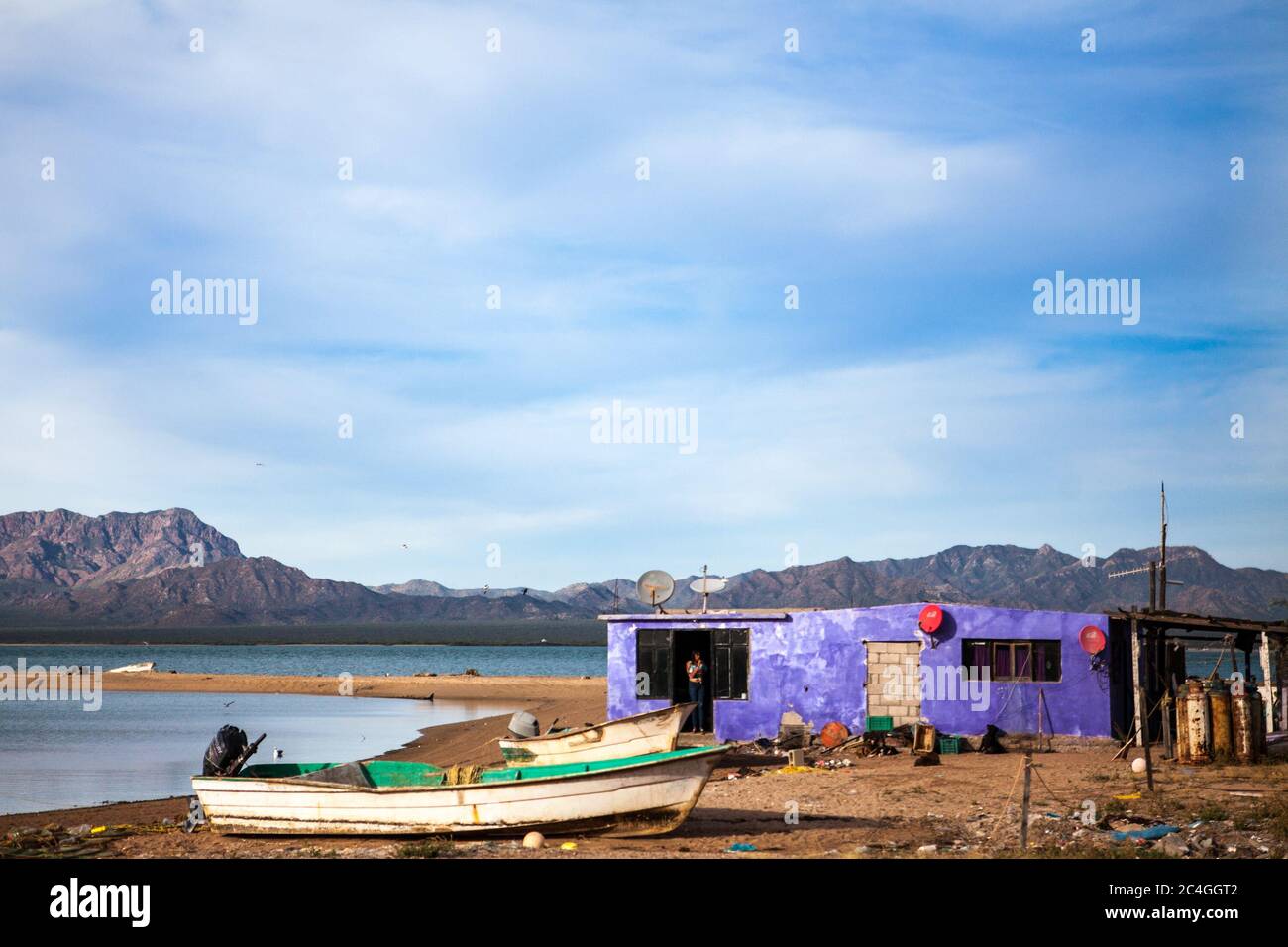 General view of an Indigenous house by the seaside of the Comcáac ...