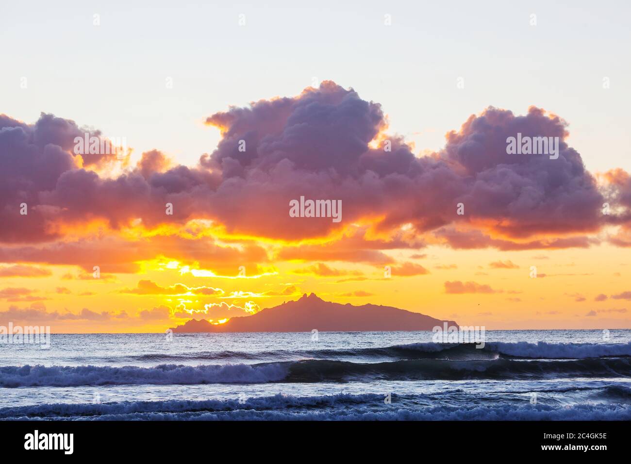Beautiful Sunset at the Ocean Beach, New Zealand. Inspiring natural and ...