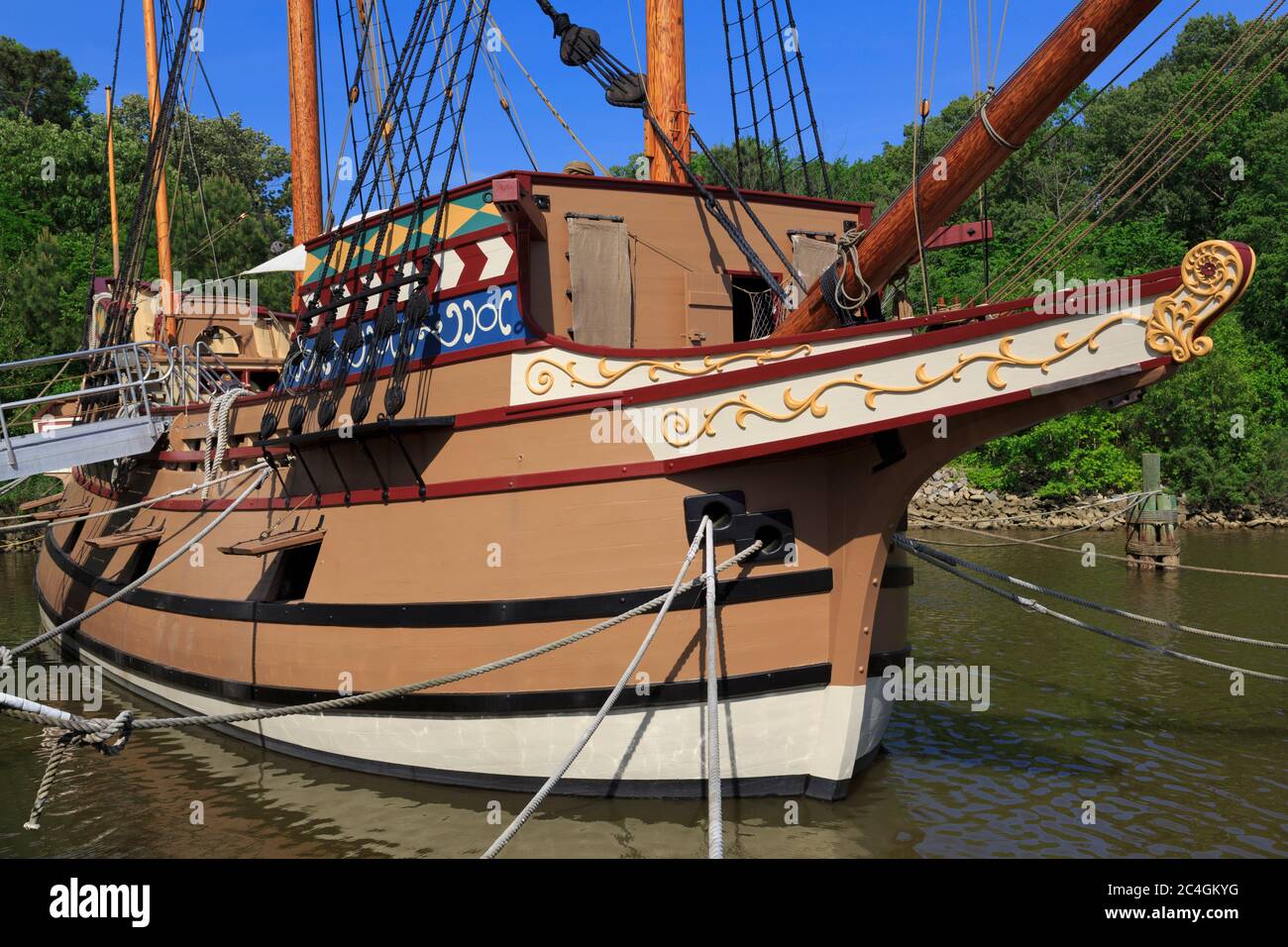 Sailing ship Discovery in Jamestown Settlement Museum, Williamsburg ...