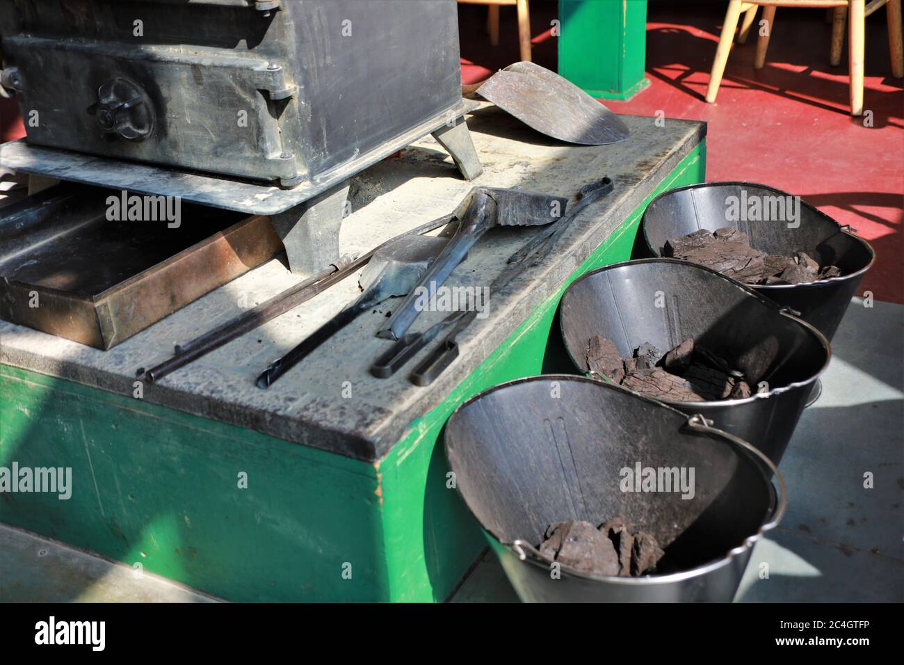 Coal buckets hi-res stock photography and images - Alamy