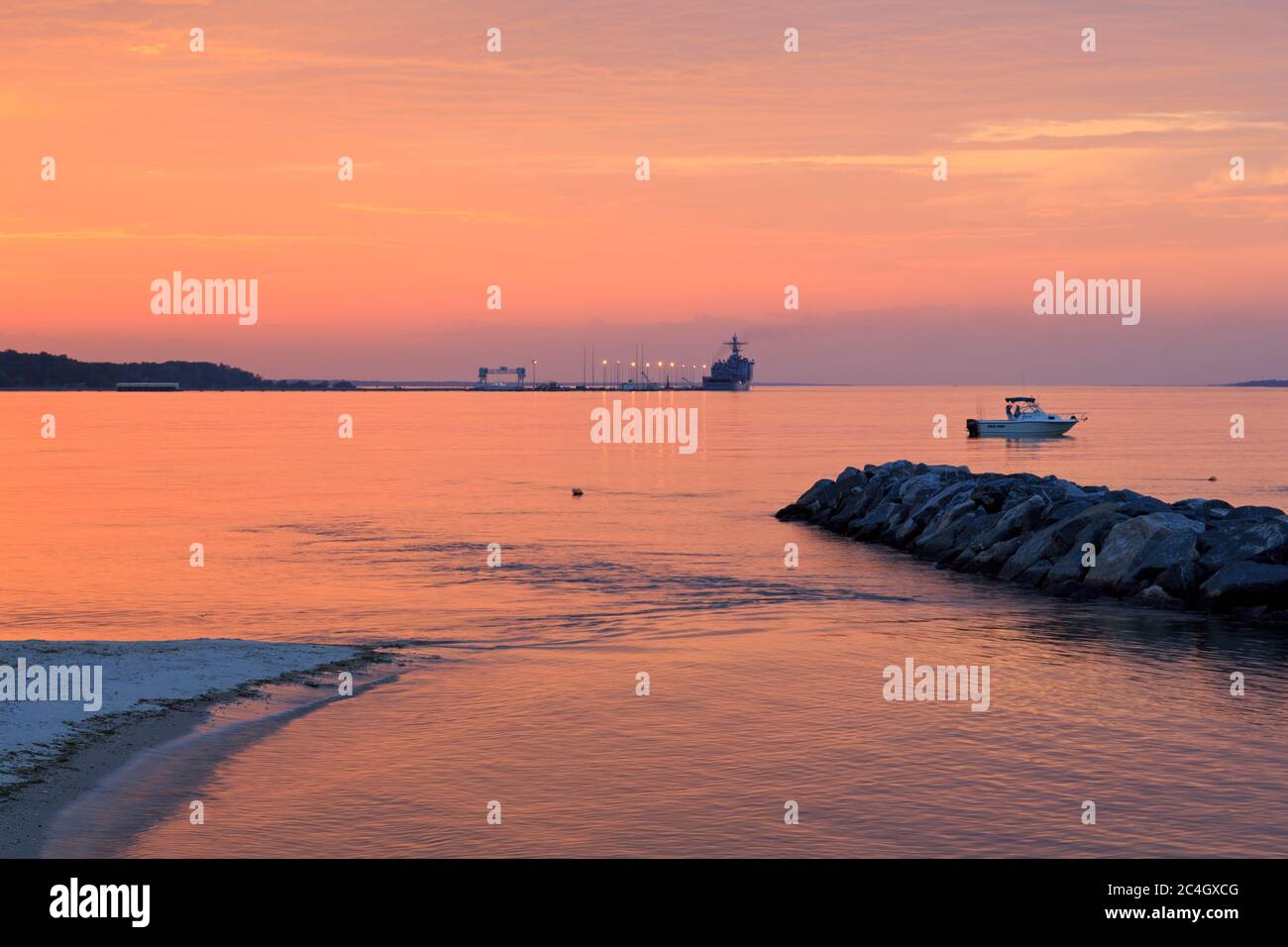 Beach in Yorktown, Virginia, USA Stock Photo - Alamy