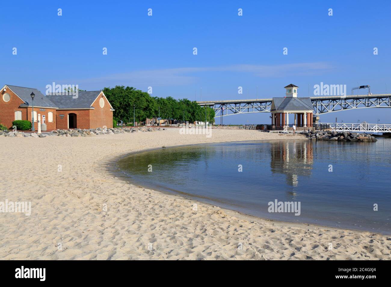 Riverwalk Landing & Coleman Memorial Bridge, Yorktown, Virginia, USA ...