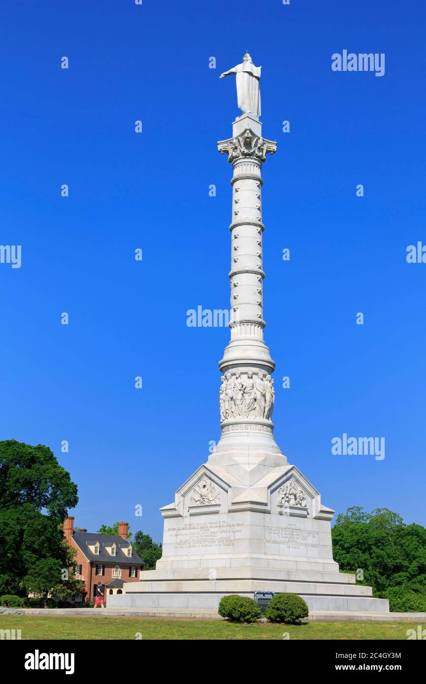 Yorktown victory monument hi-res stock photography and images - Alamy