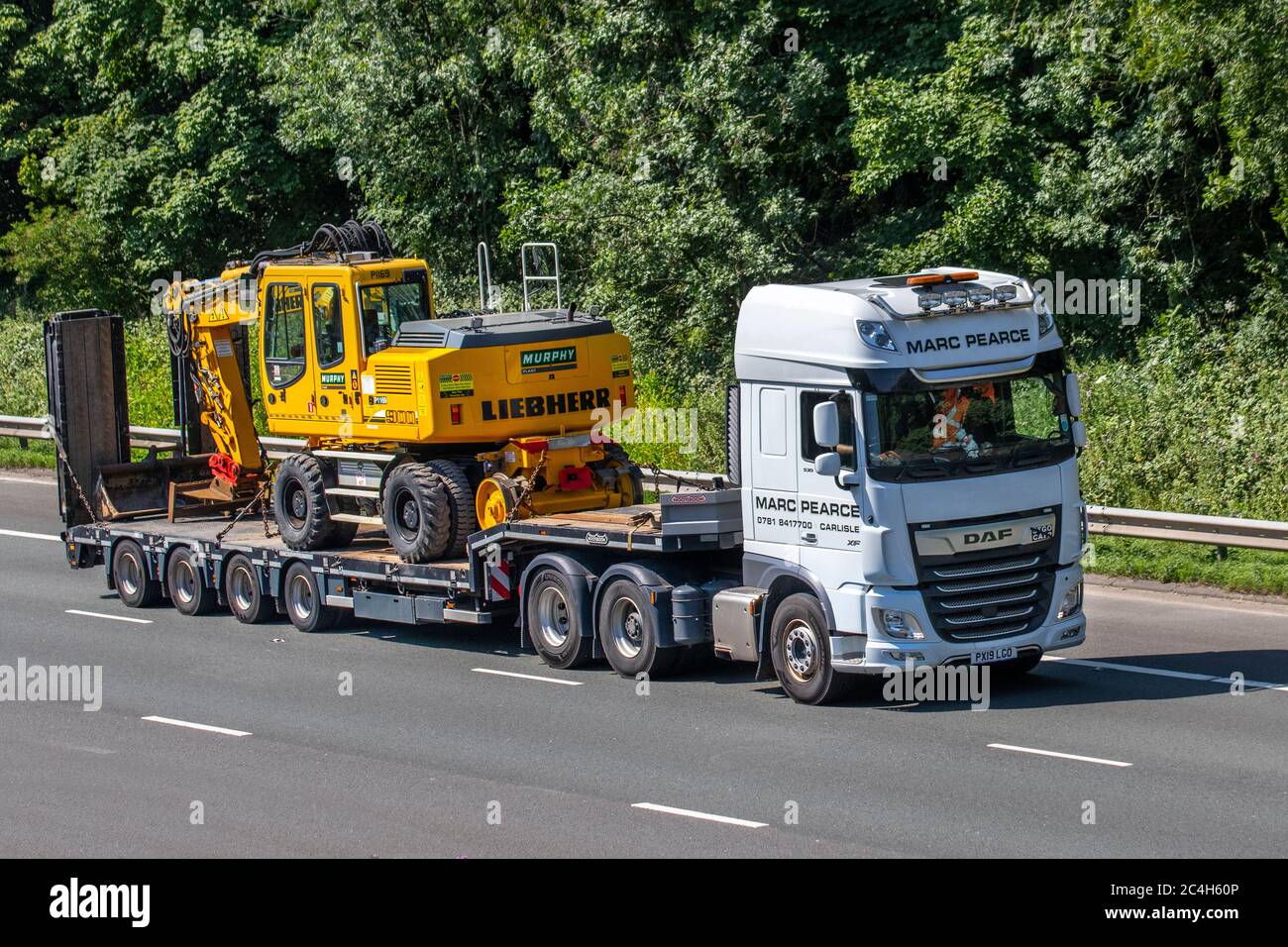 Daf xf hgv lorry hi-res stock photography and images - Alamy