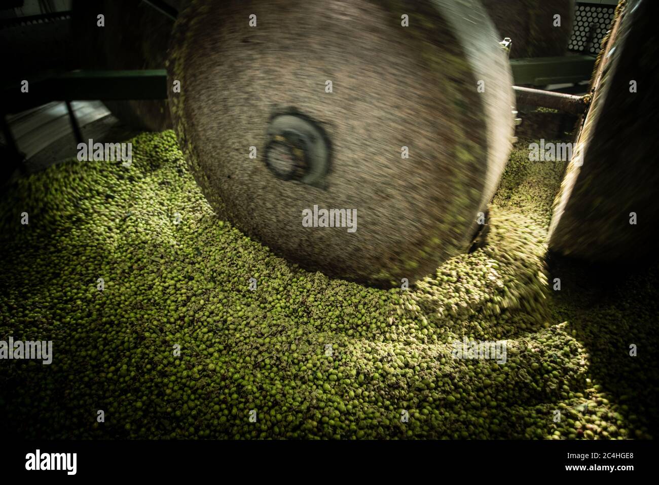 Millstone extraction hi-res stock photography and images - Alamy