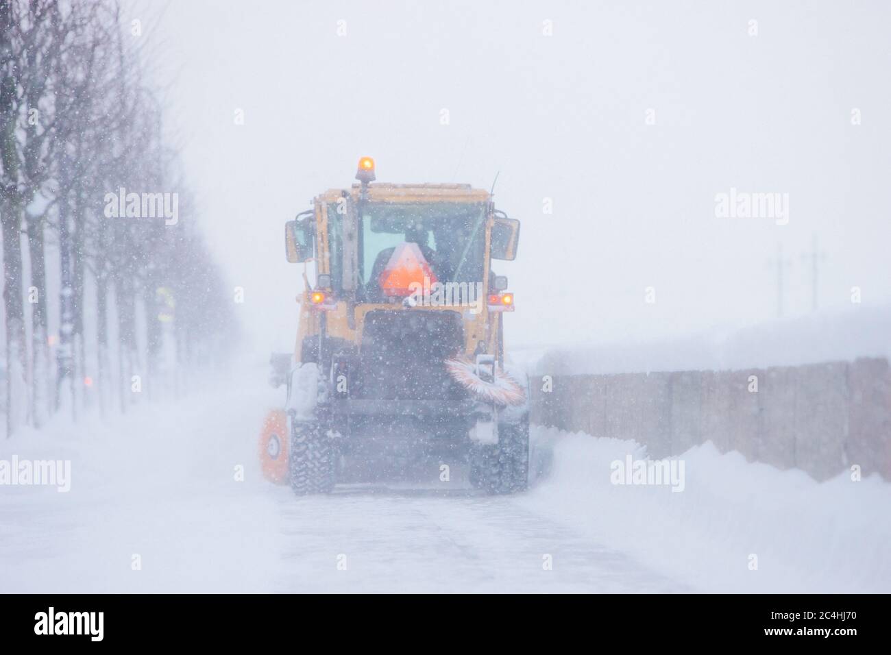 Snow plow truck hi-res stock photography and images - Alamy