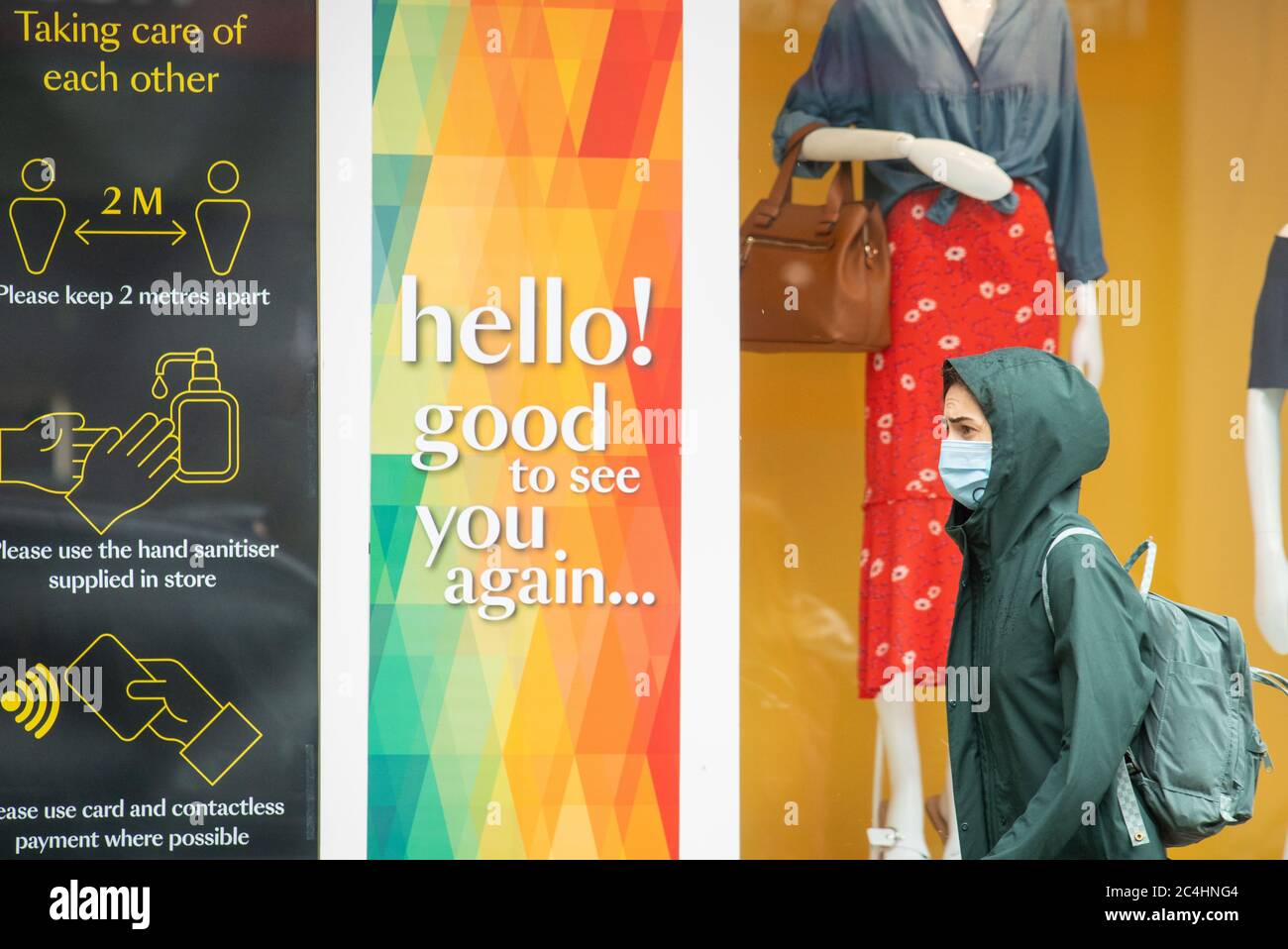 Mask restrictions lifted uk hi-res stock photography and images - Alamy