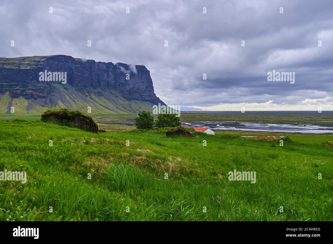 Old icelandic turf farm houses hi-res stock photography and images - Alamy