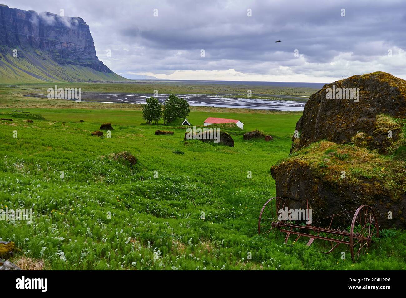 Old icelandic turf farm houses hi-res stock photography and images - Alamy
