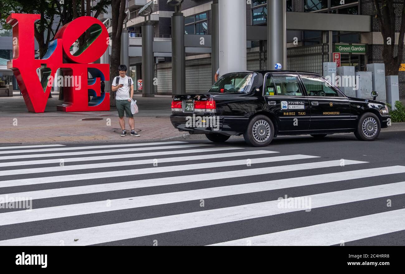City taxi in Shinjuku Street, Tokyo, Japan Stock Photo - Alamy