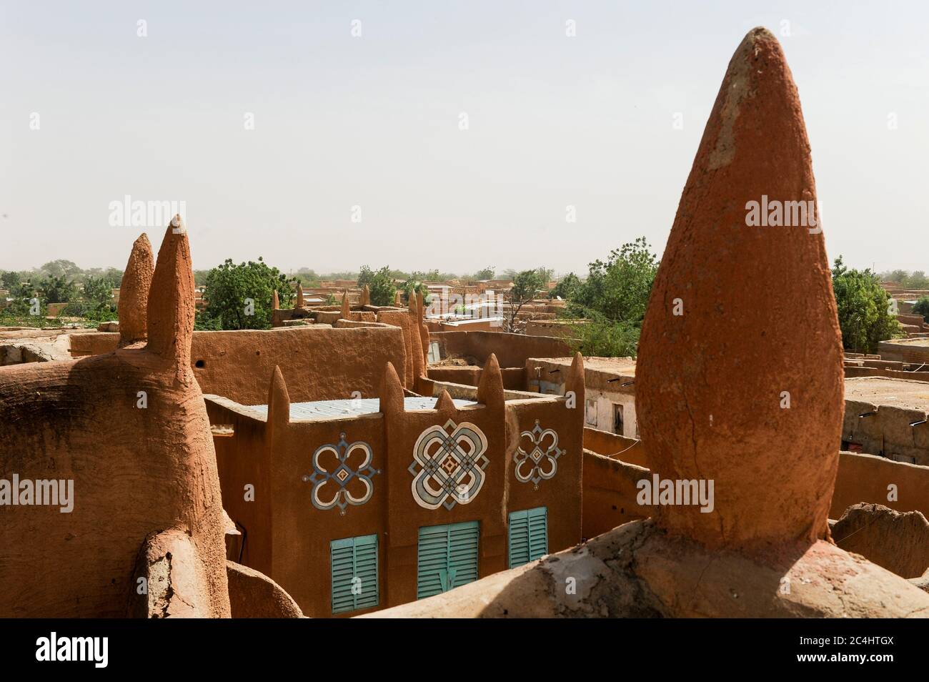 NIGER Zinder, old town, houses in Hausa style and decor, view from ...