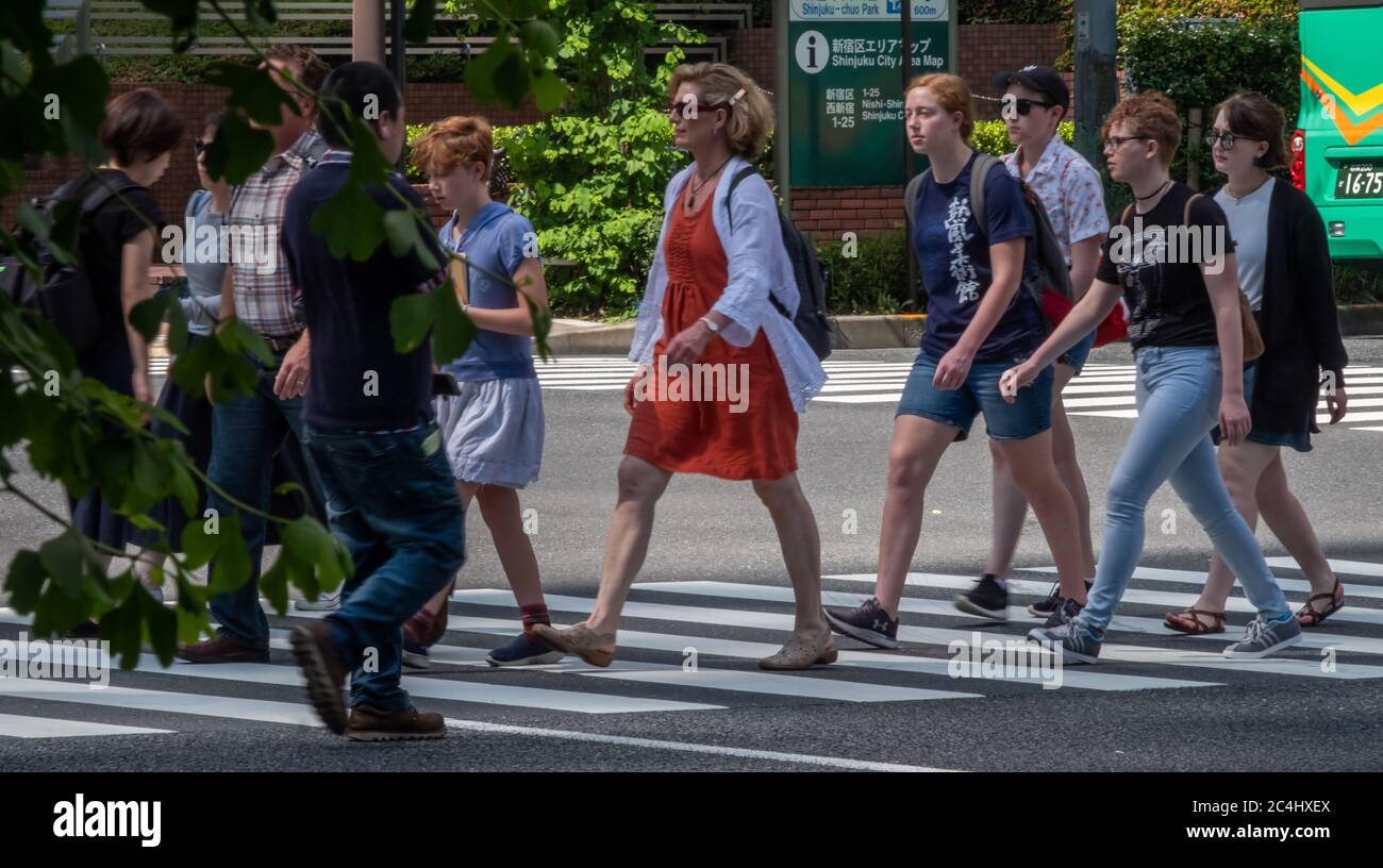 Foreign visitors to japan hi-res stock photography and images - Alamy