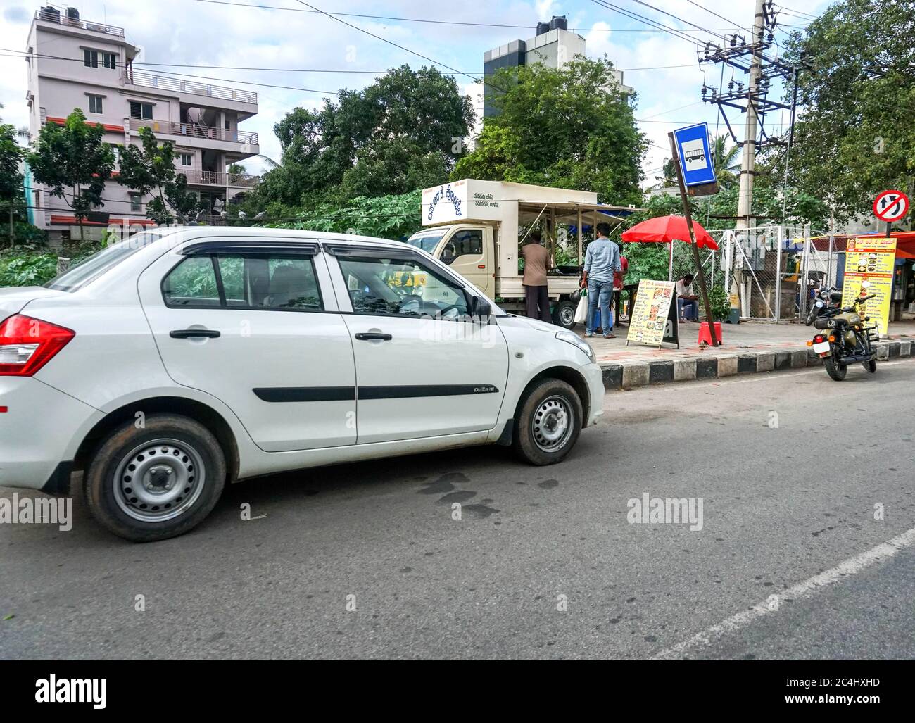 14 June,2020/Bengalore,India : moving vehicle on road Stock Photo - Alamy