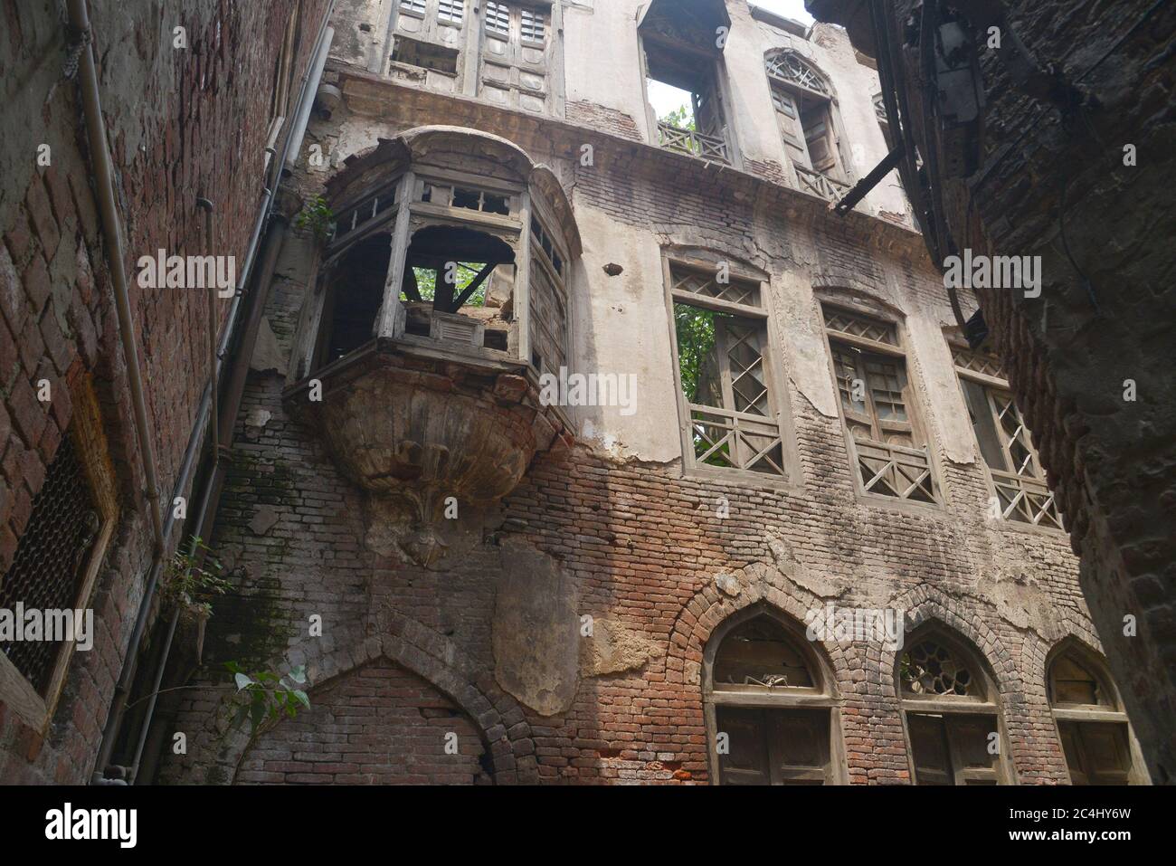 Yakki gate hi-res stock photography and images - Alamy