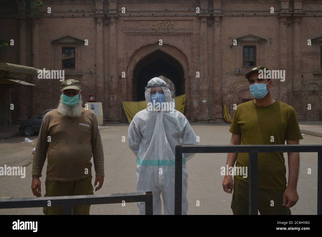 Lahore, Pakistan. 27th June, 2020. Pakistani people busy in their ...