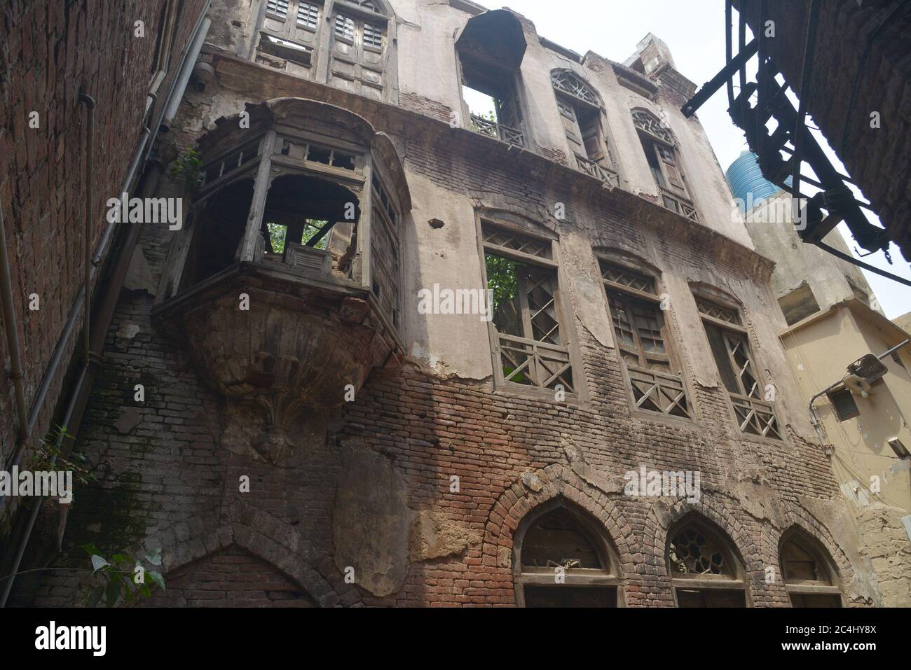 Yakki gate hi-res stock photography and images - Alamy