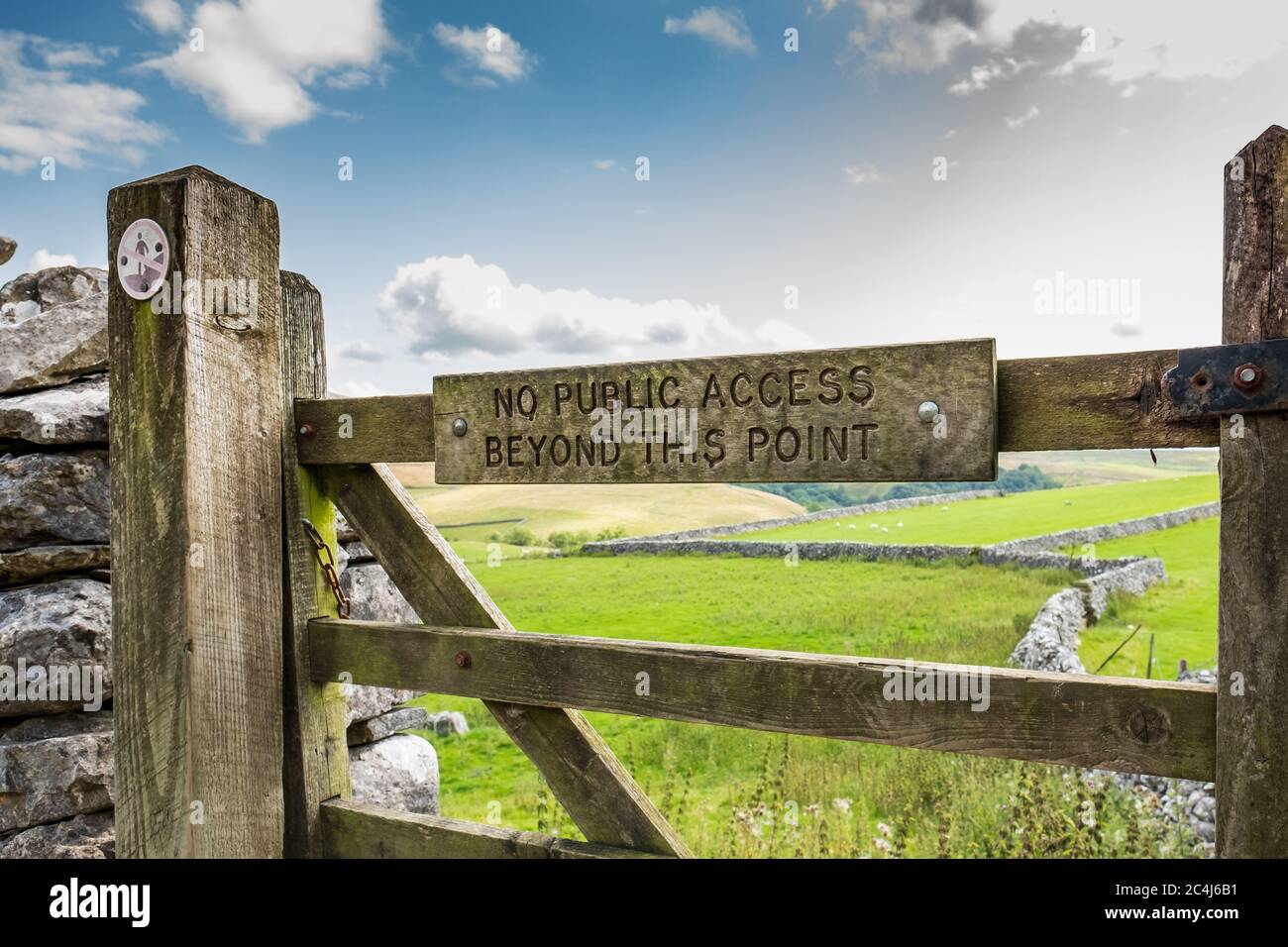 Wooden Gates High Resolution Stock Photography and Images - Alamy