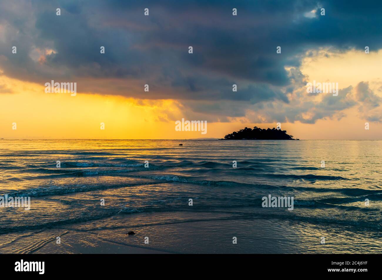 A beautiful sunset from the Long Set Beach, Koh Rong, Cambodia Stock ...