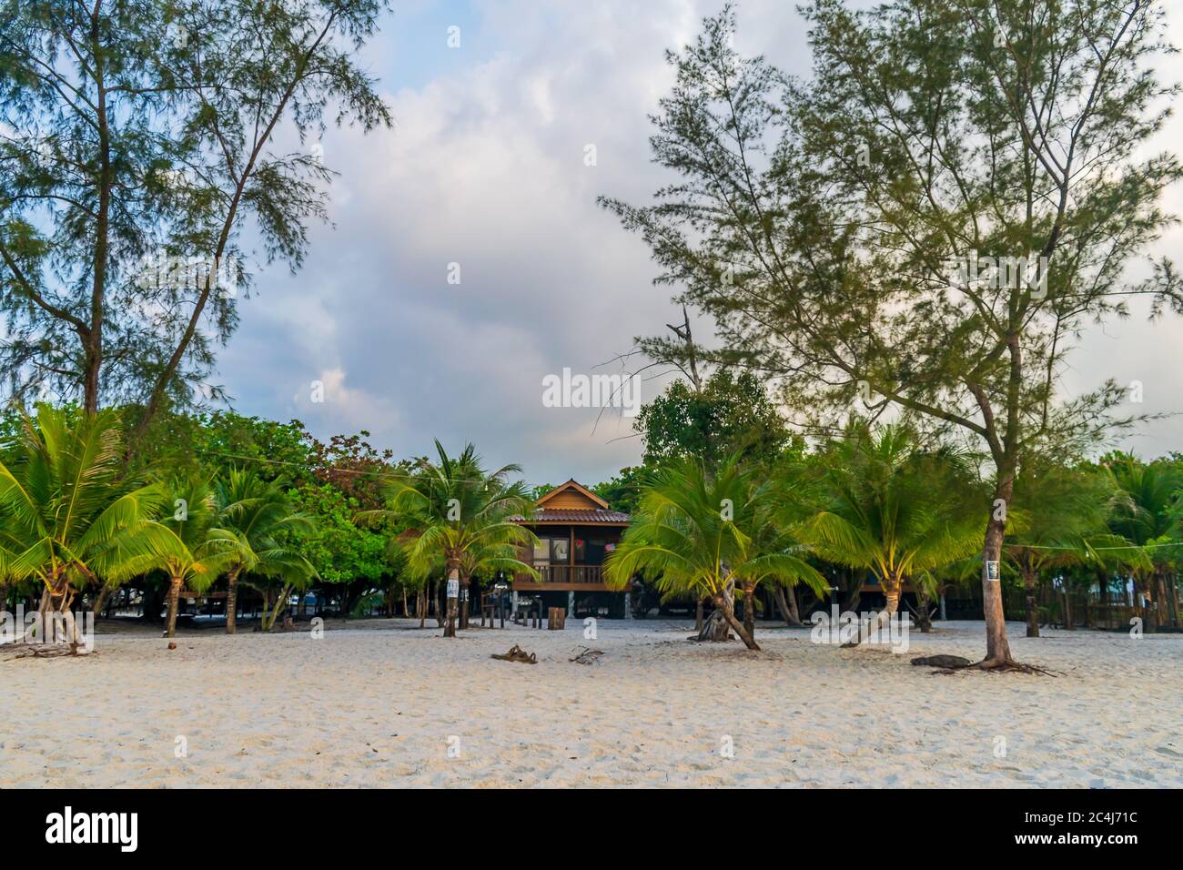 Beach Bungalows, Long Set Beach, Koh Rong, Cambodia Stock Photo - Alamy