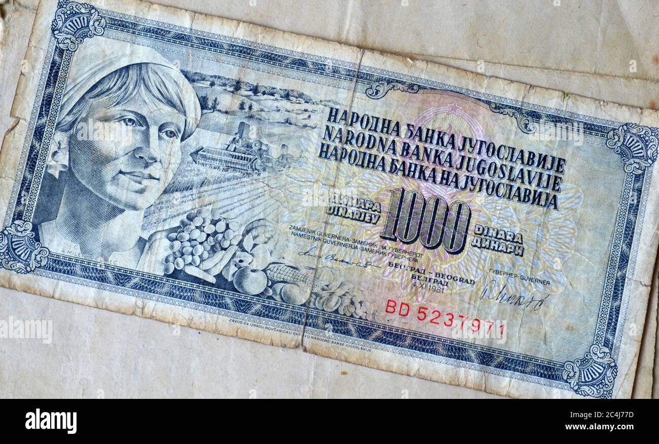 1000 dinar note hi-res stock photography and images - Alamy