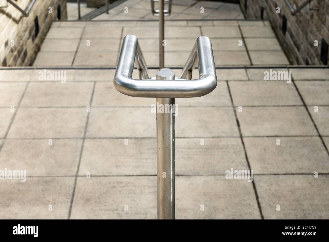 Square stainless steel railing hi-res stock photography and images - Alamy
