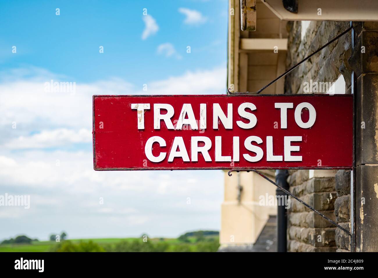 Leeds train station sign hi-res stock photography and images - Alamy