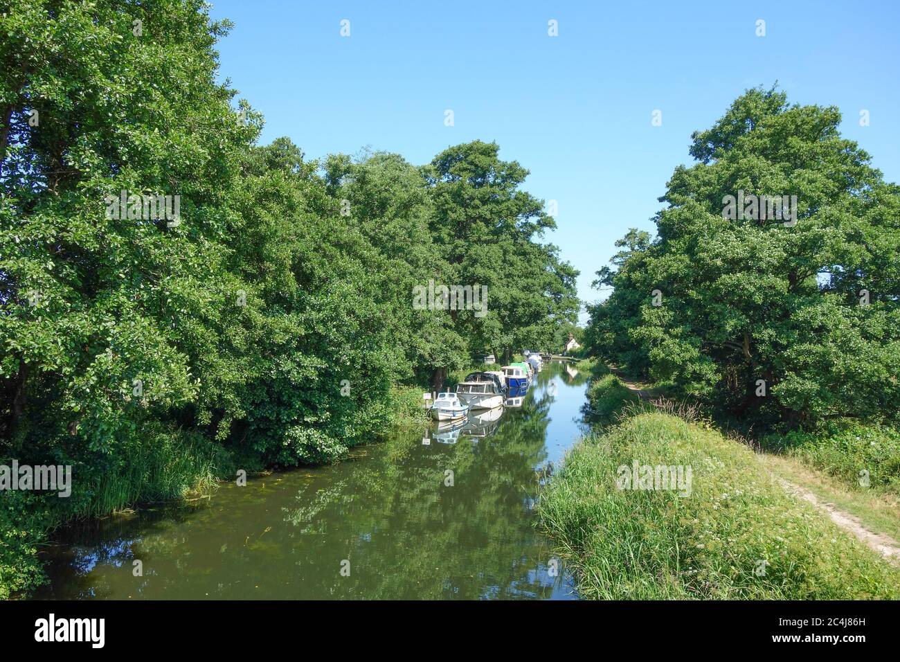 River wey triggs lock hi-res stock photography and images - Alamy