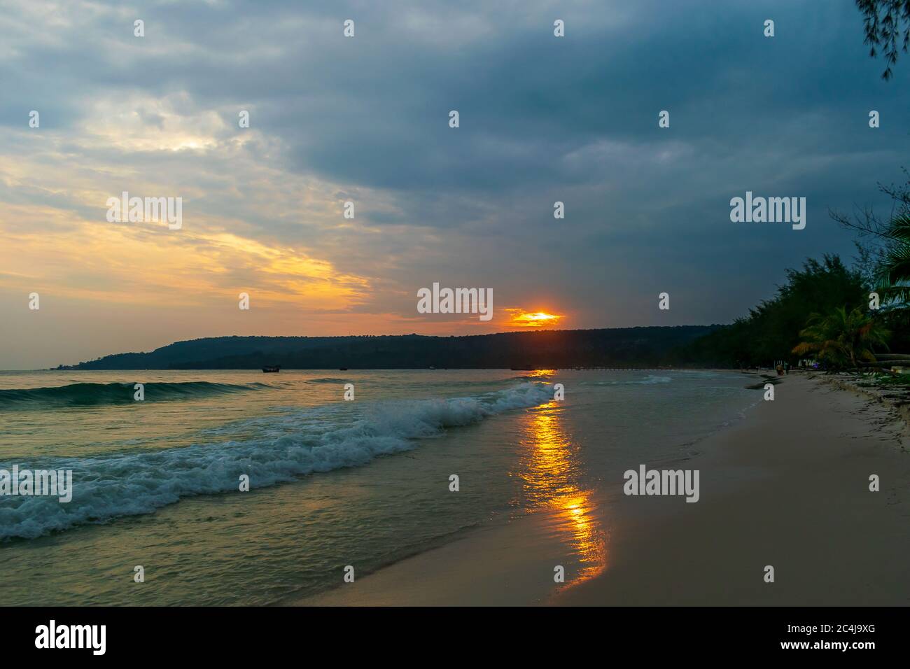 A beautiful sunset from the Long Set Beach, Koh Rong, Cambodia Stock ...