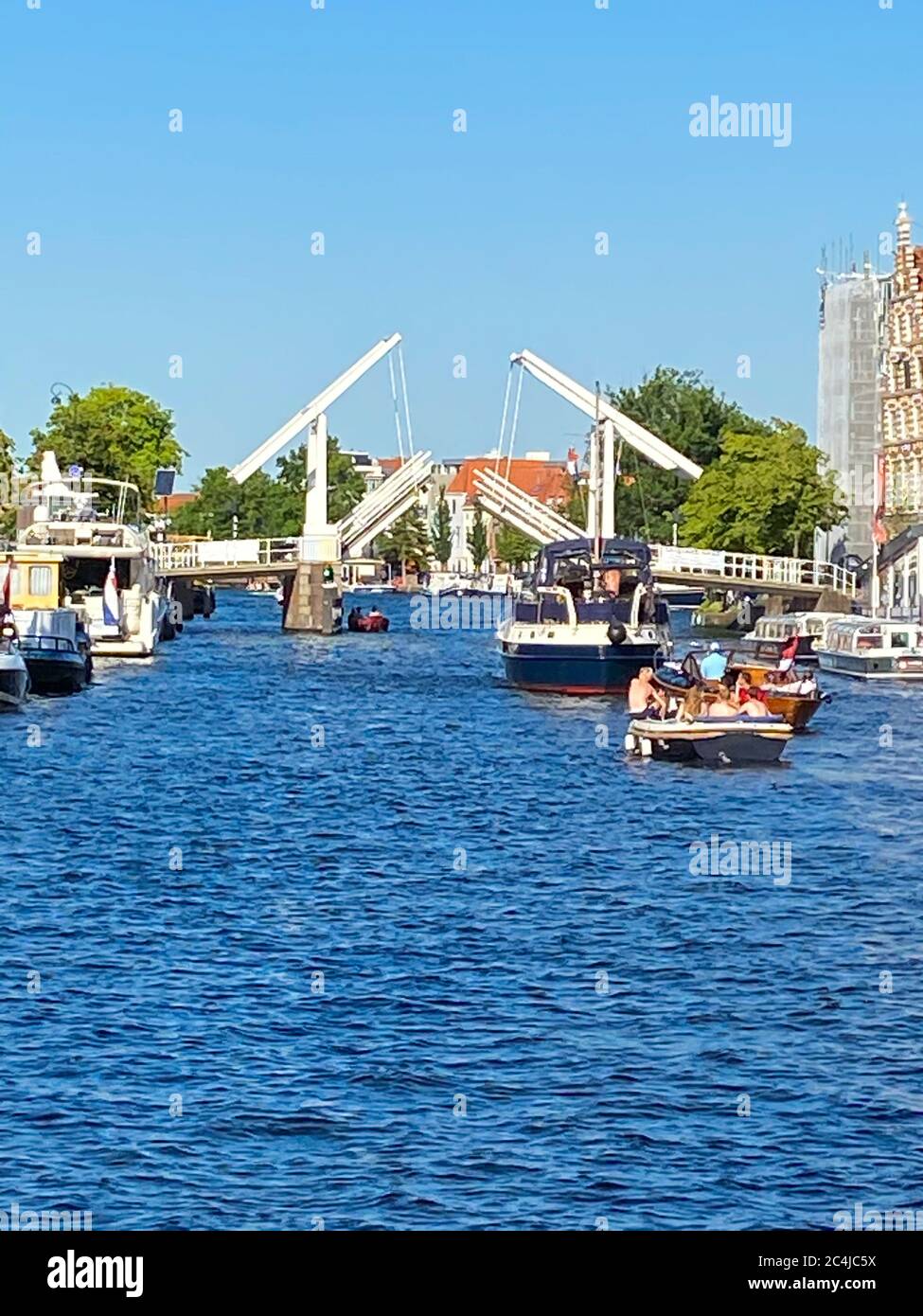 Double beam drawbridge hi-res stock photography and images - Alamy