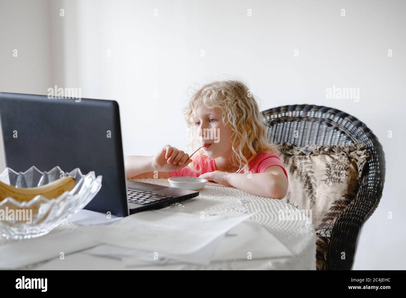 Child lunch computer hi-res stock photography and images - Alamy