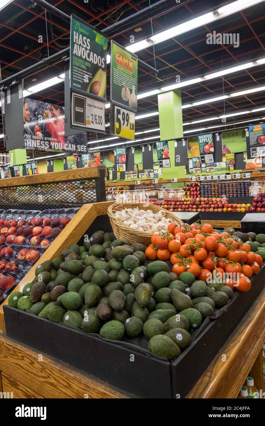 Produce section store us hi-res stock photography and images - Alamy