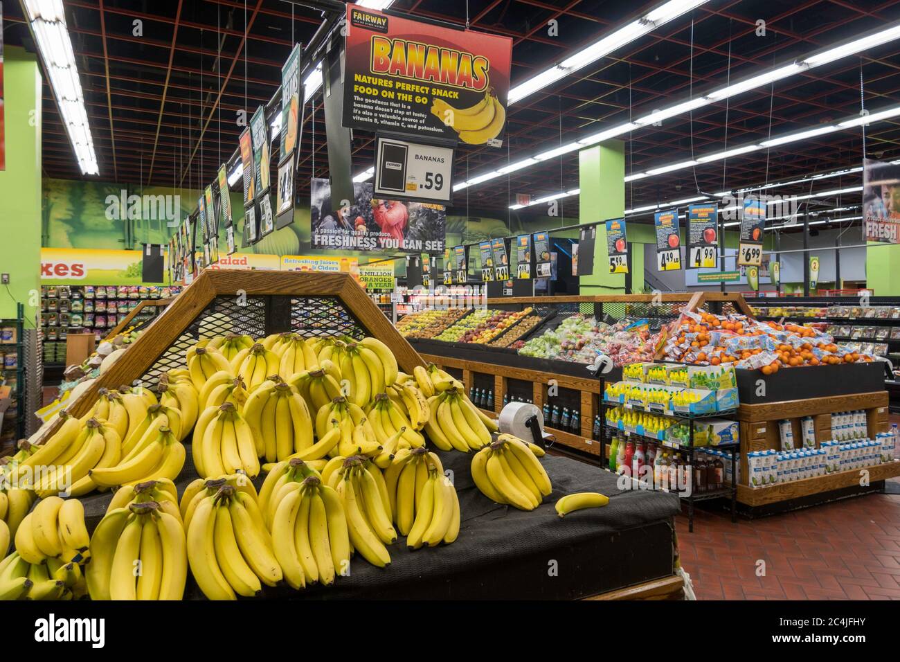 Produce section store us hi-res stock photography and images - Alamy