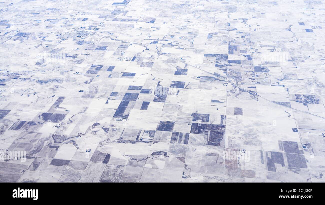Snow covered farm fields in central US Stock Photo - Alamy