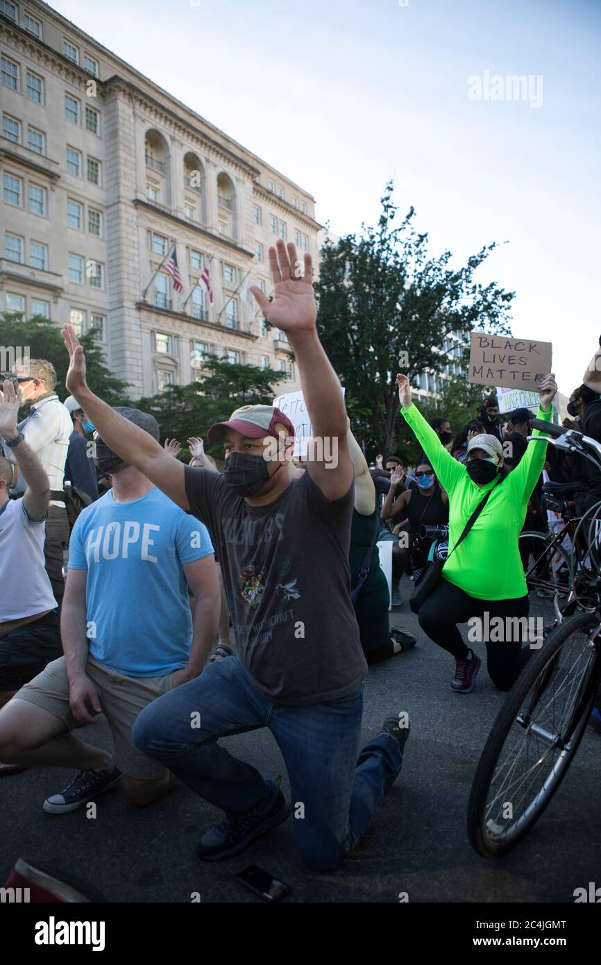 Black lives matter white house hi-res stock photography and images - Alamy