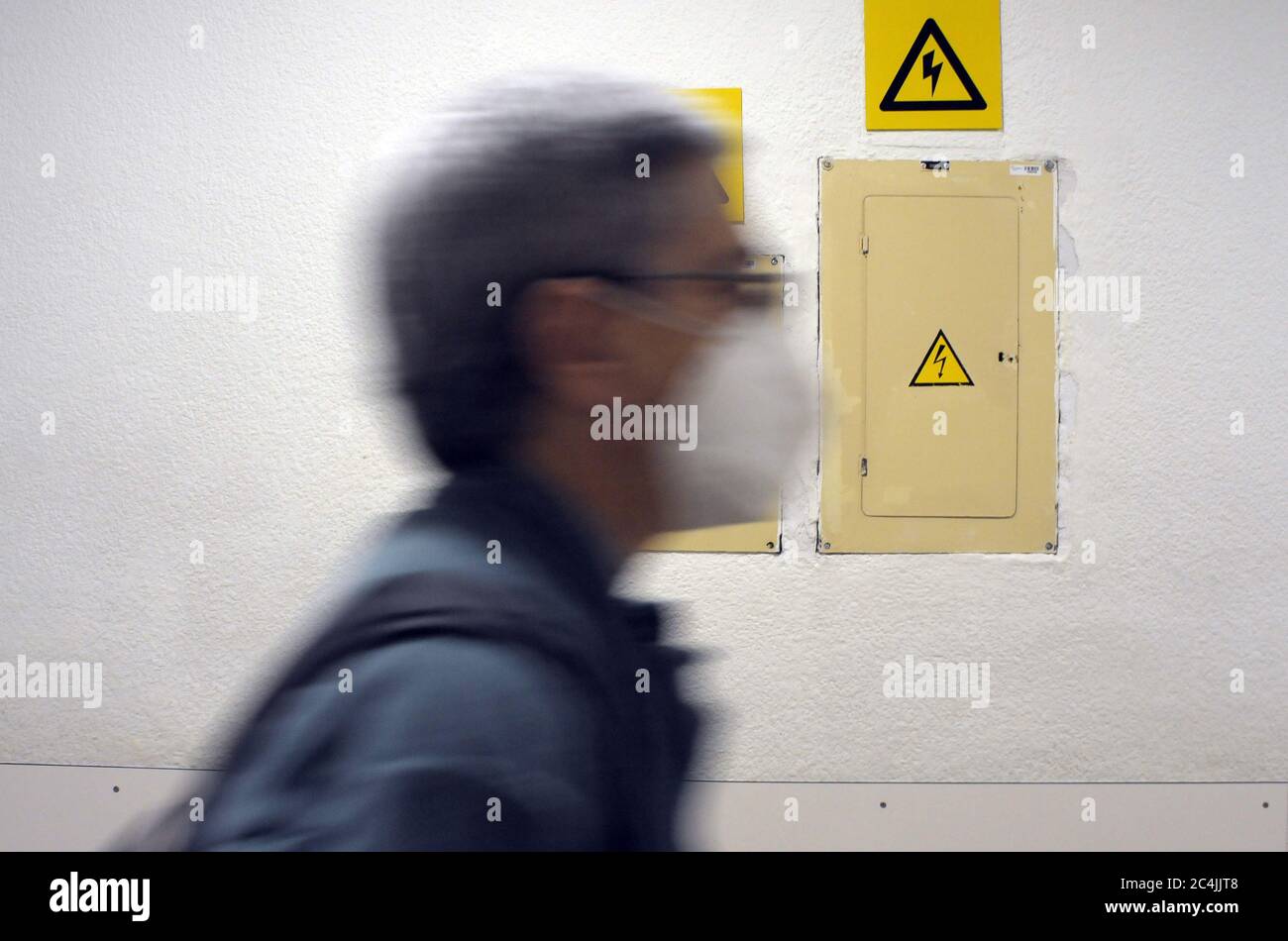 Electrical risk signal for use within the workplace Stock Photo - Alamy
