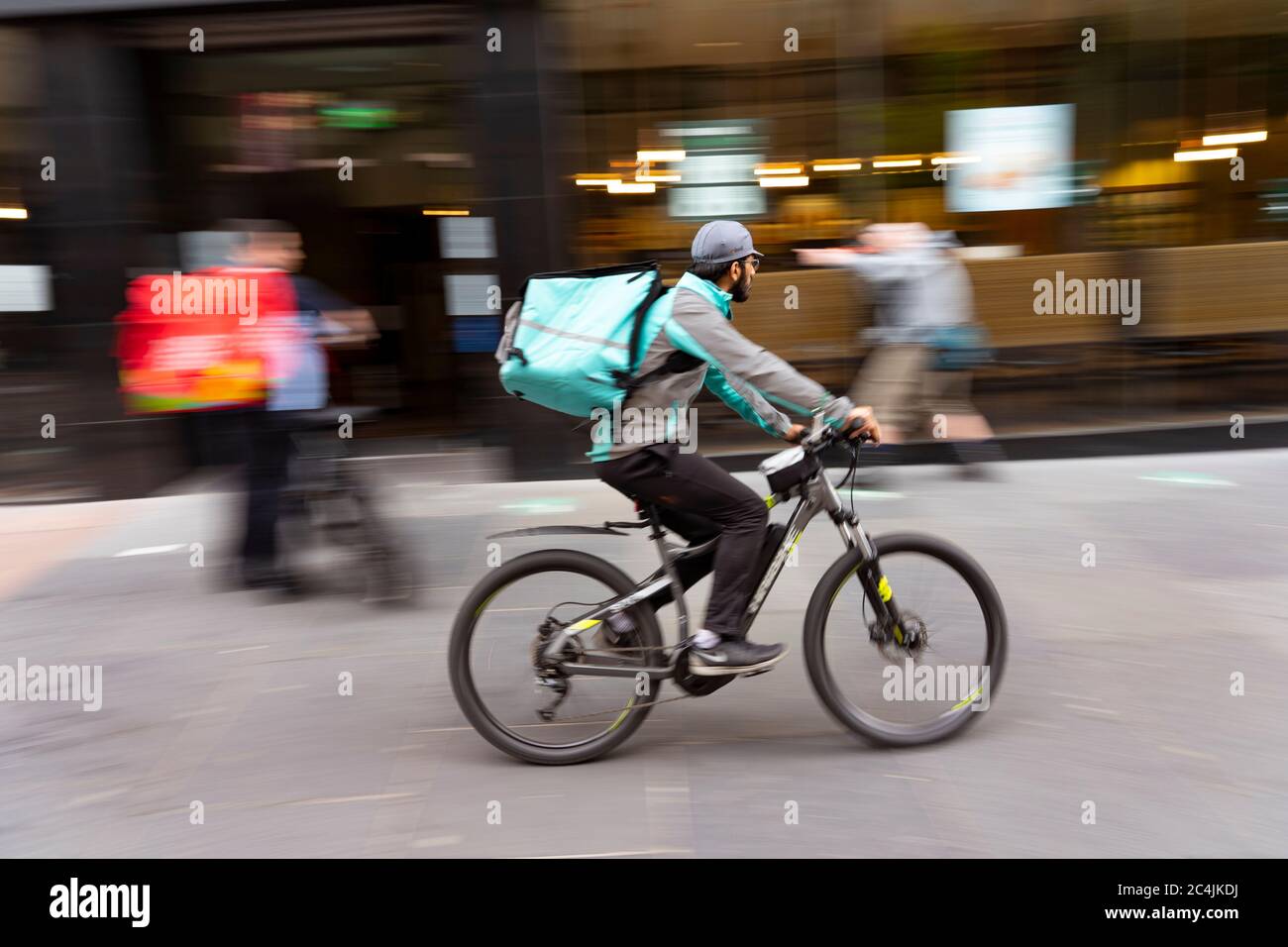 Food takeaway delivery hi-res stock photography and images - Alamy