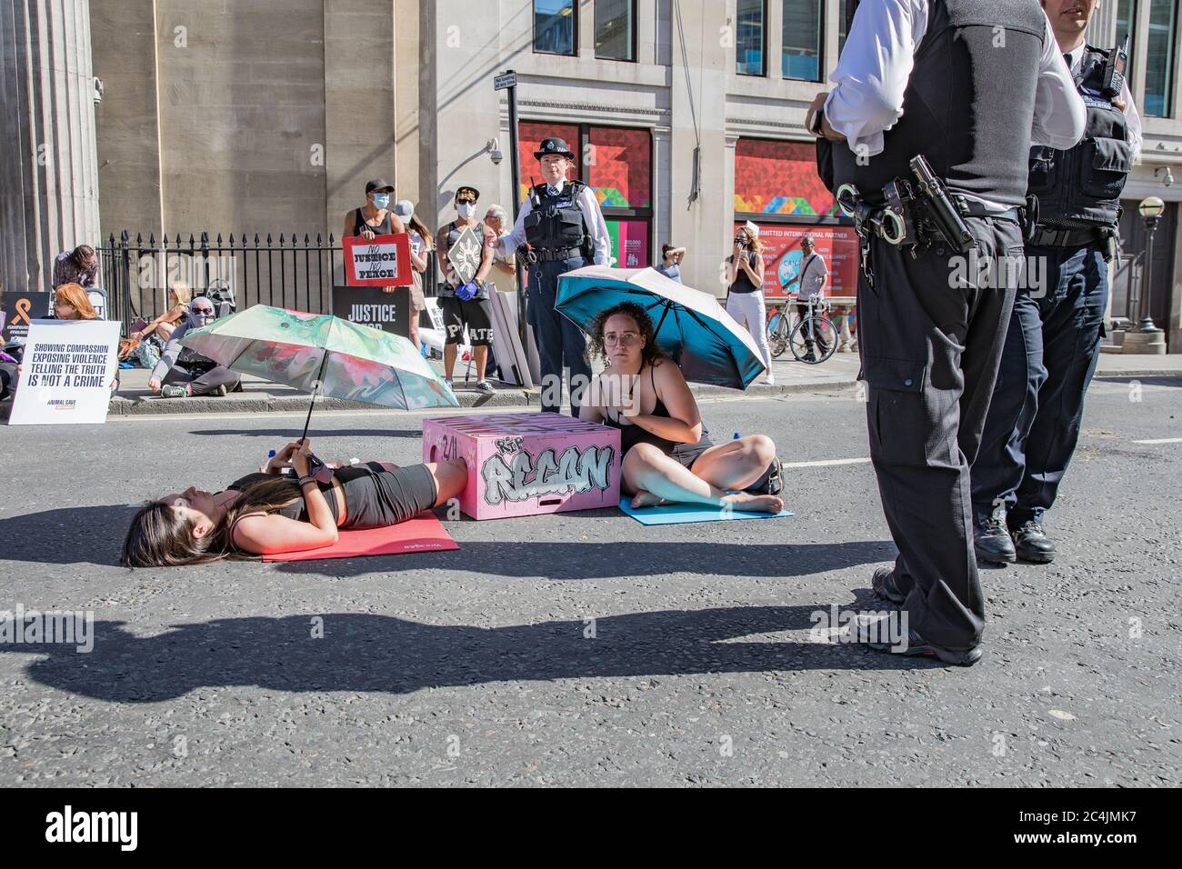 Regan russell death hi-res stock photography and images - Alamy