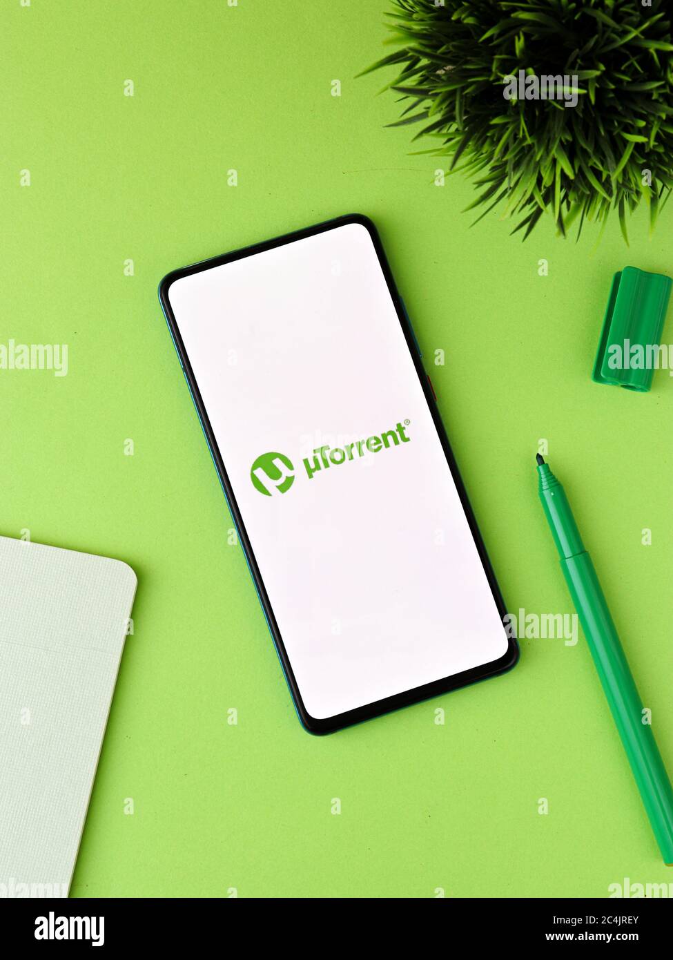 Downloader hi-res stock photography and images - Alamy