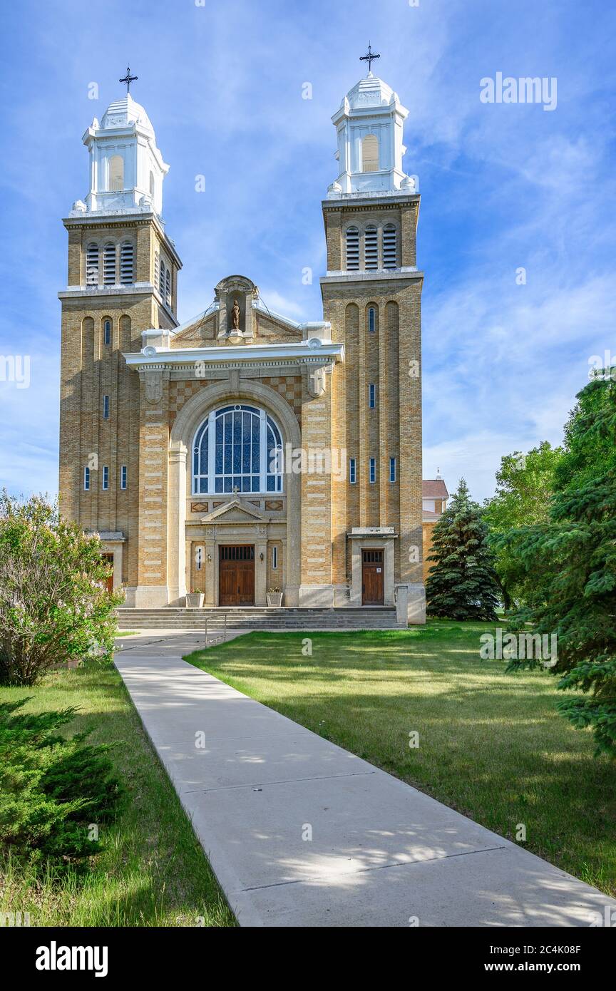 Our Lady of the Assumption Catholic Church in Gravelbourg, Saskatchewan ...